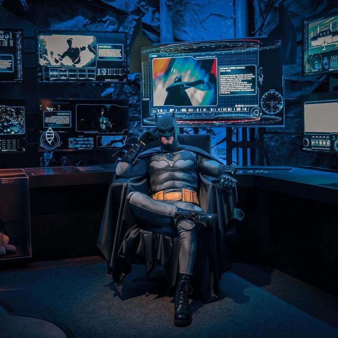 Batman Experience adaptada leva pessoas com deficiência até Gotham City